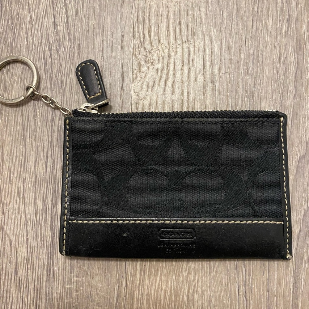 Coach Signature Black Coin Card Holder Keychain - Gem
